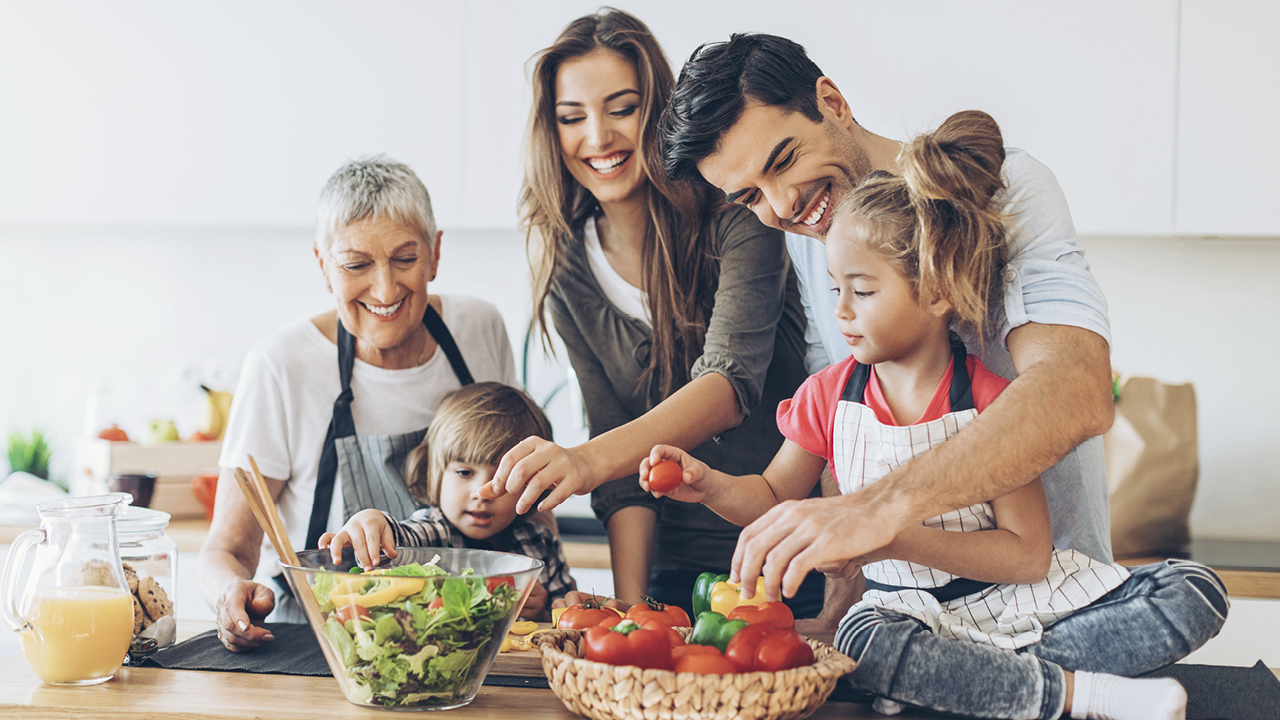 The 5 Benefits of Multigenerational Living (and 4 Things to Keep in Mind)